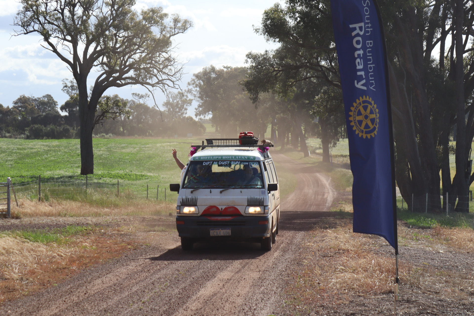 Dirt ‘n’ Dust Run • Rotary Down Under