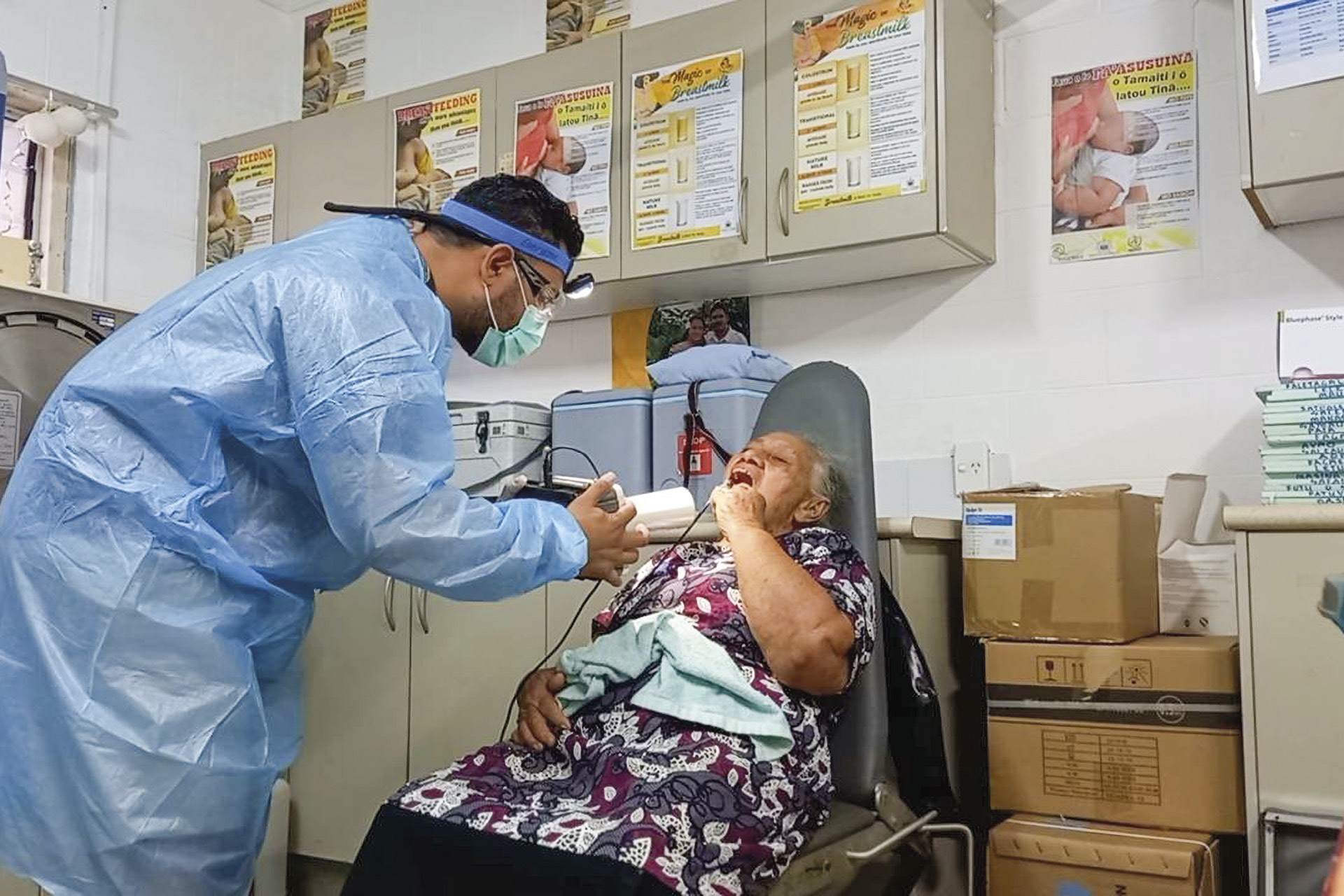 A dental clinic on wheels in Samoa • Rotary Down Under